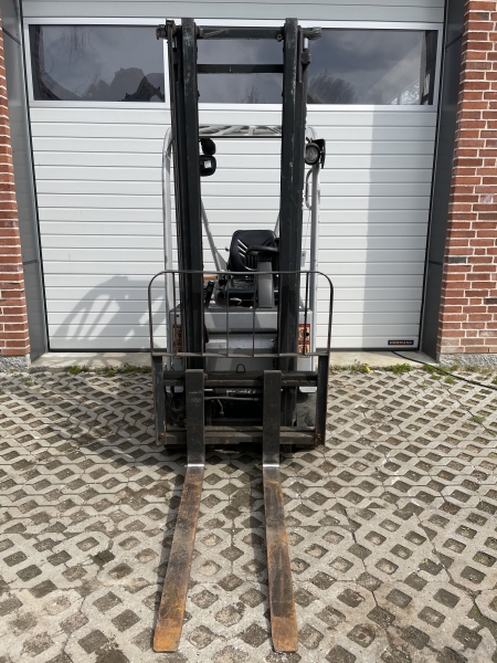 Verkauf von Gabelstaplern, BW-Restposten und Transport BW-Depot Tolk ...